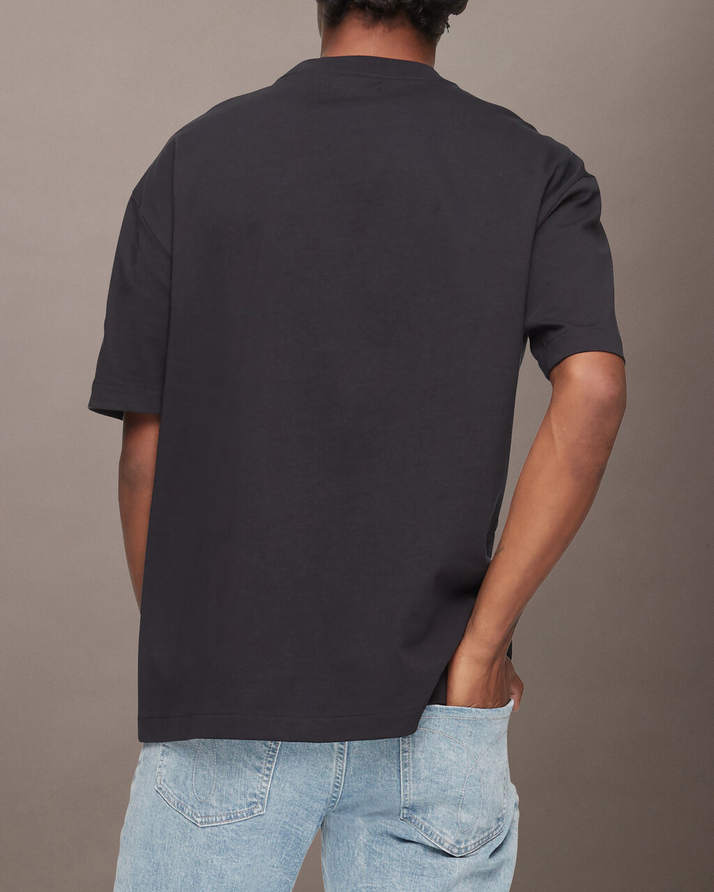 Calvin Logo 圓領上衣 | black | Calvin Klein 台灣